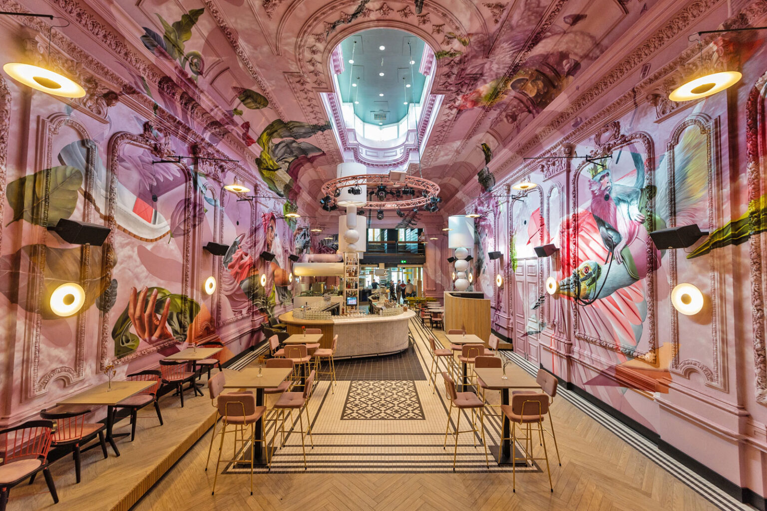 Café Thomas by the Glamorous Ottiu Beyond Upholstery