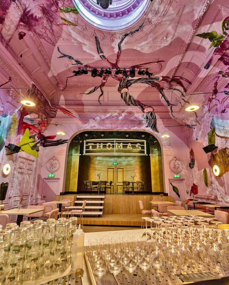 Café Thomas by the Glamorous Ottiu Beyond Upholstery